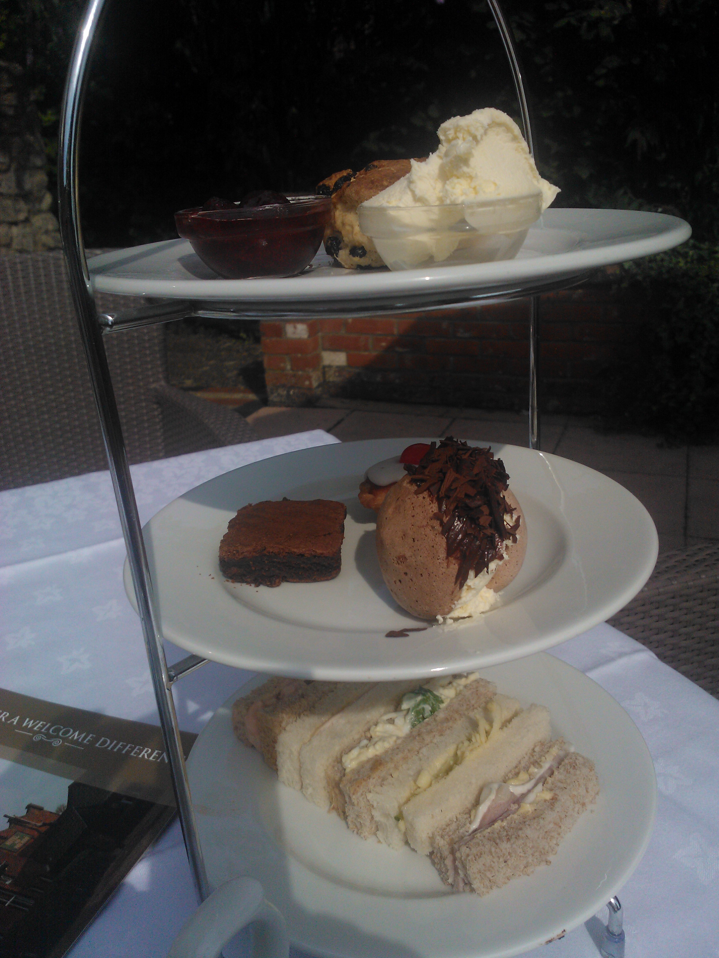 The Roman Camp Inn, Aylmerton, Norfolk. – Sarnies Scones and Cakes