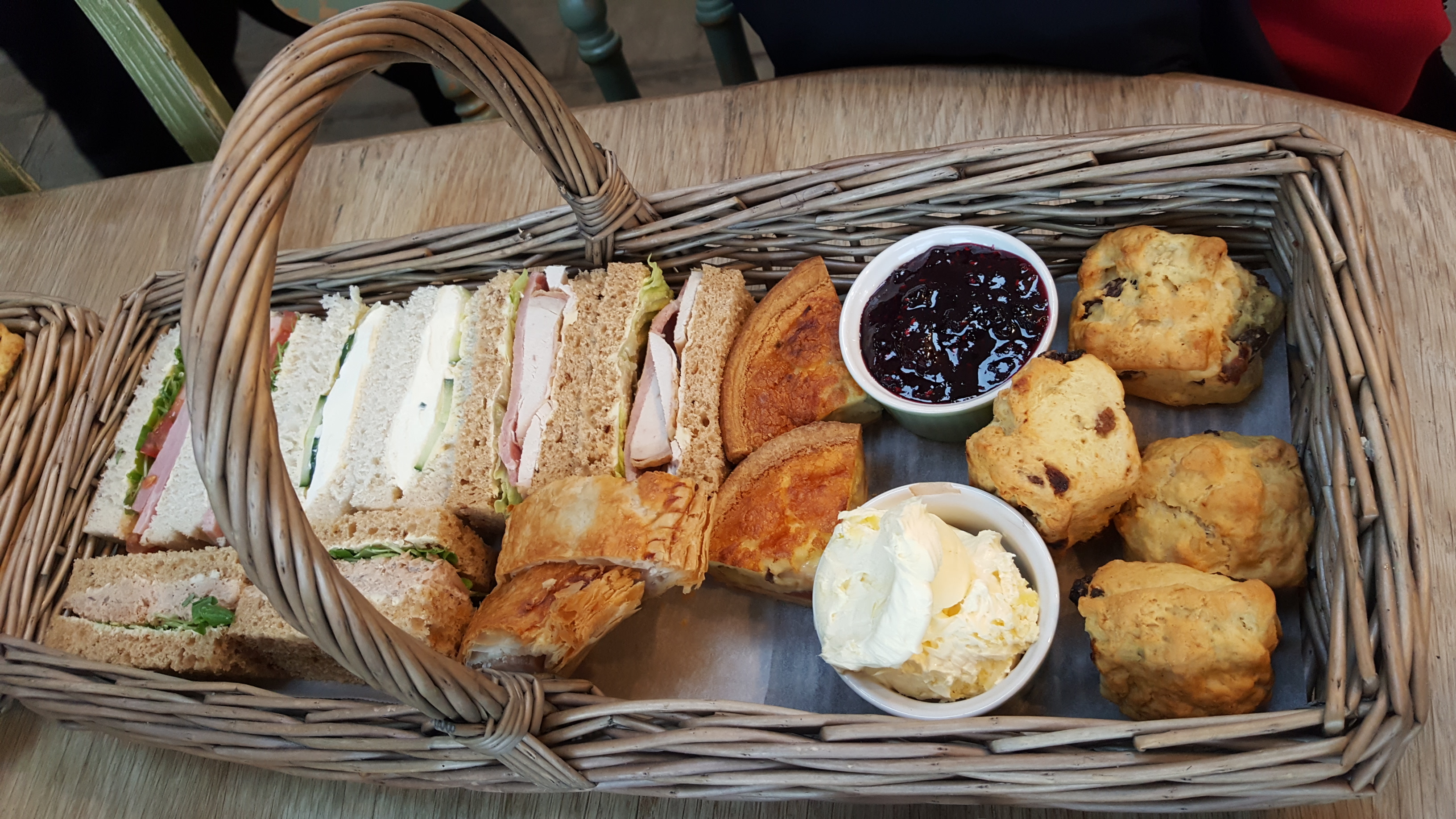 Rosie Lee Kitchen, Setley Ridge, Brockenhurst, Hampshire. – Sarnies ...